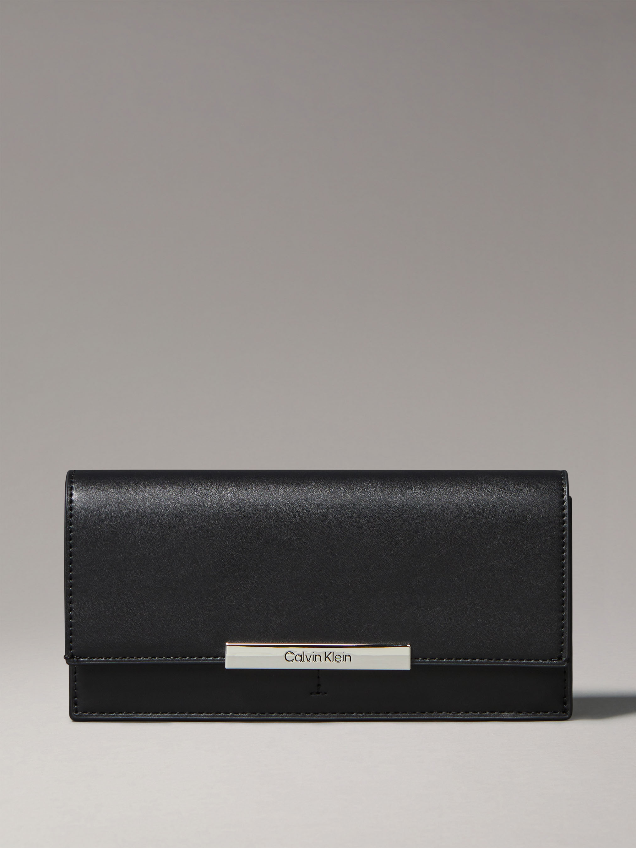 Linear Large Wallet | Calvin Klein